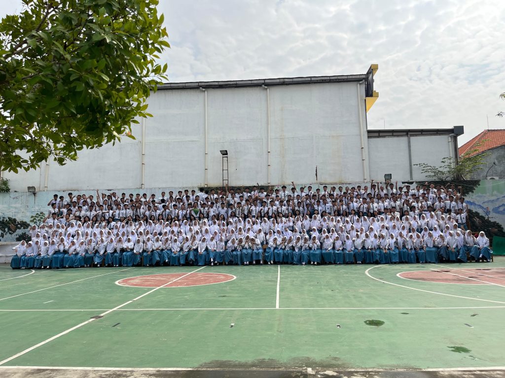 SMA NEGERI 9 SURABAYA – Berprestasi dan Berakhlaq Mulia