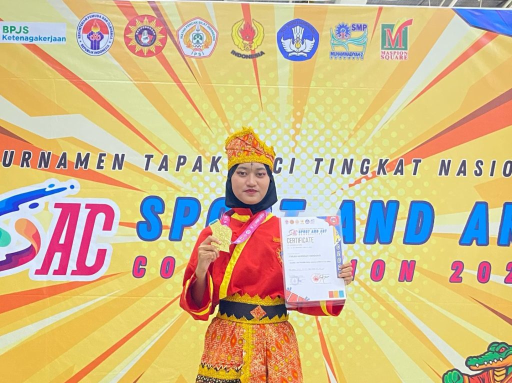 SMA NEGERI 9 SURABAYA – Berprestasi dan Berakhlaq Mulia